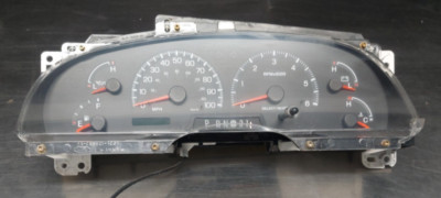 2000-2002 Ford Expedition 00-01 F150 Speedometer Instrument Gauge ...