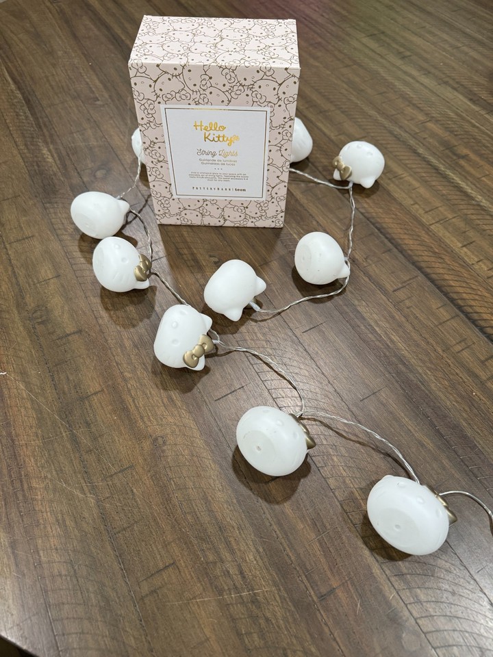 POTTERY BARN Teen Hello Kitty String Lights Plug-In Dorm Room Decor ...