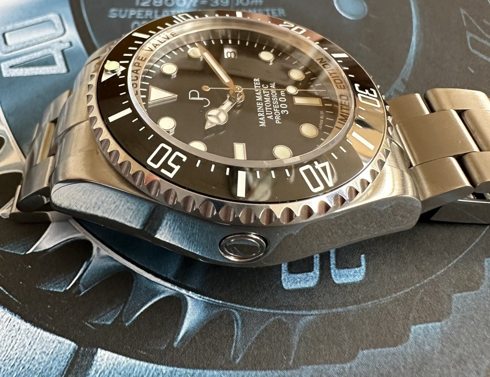 seiko nh35 JP Bespoke watch 44mm automatic watch Helium Release Valve ...