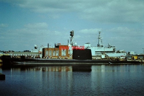PHOTO HMS OSIRIS O OR OBERON CLASS SUBMARINE V5 HMS OSIRIS 2030 TONS ...