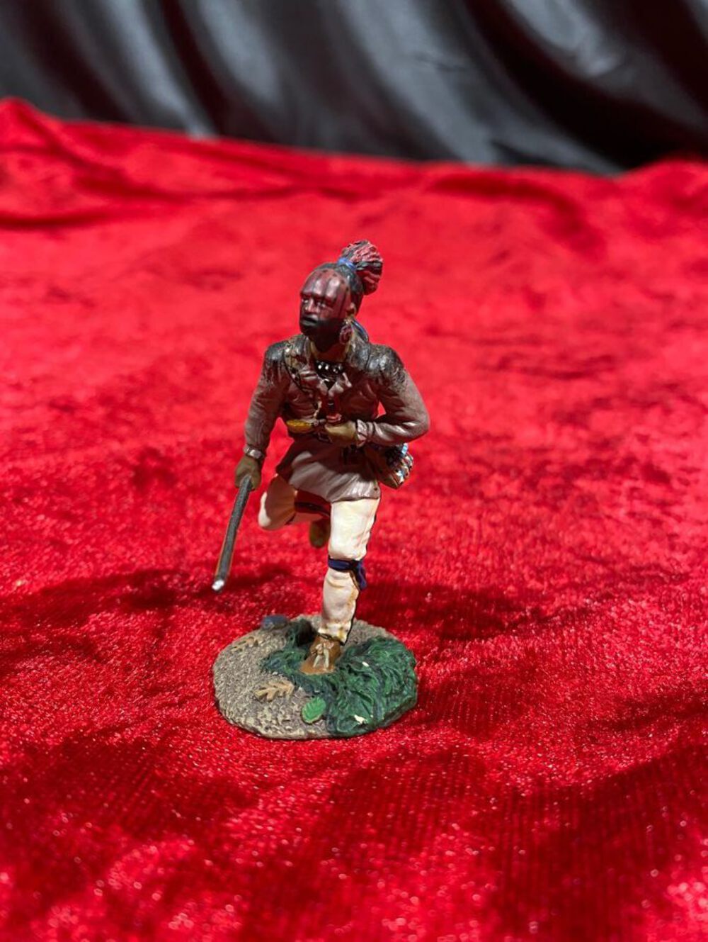 W Britain Clash of Empires 1607 Eastern Woodland Indian Running with ...