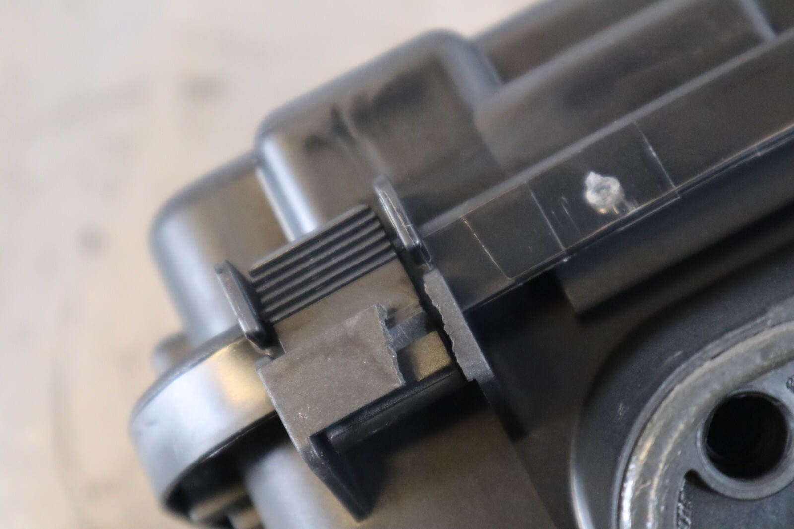 2015 BMW M3 SEDAN F80 3.0L V6 OEM ENGINE BAY JUNCTION FUSE BOX #1368 | eBay