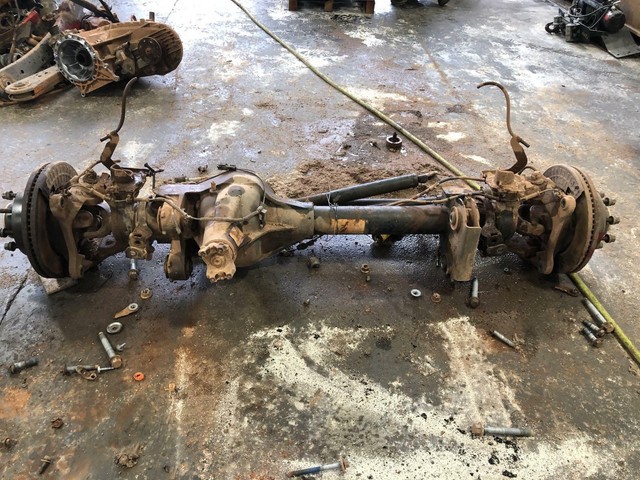 2013-2016 FORD F250 F350 Super Duty Front Axle Assembly (SRW) 3.55 ...