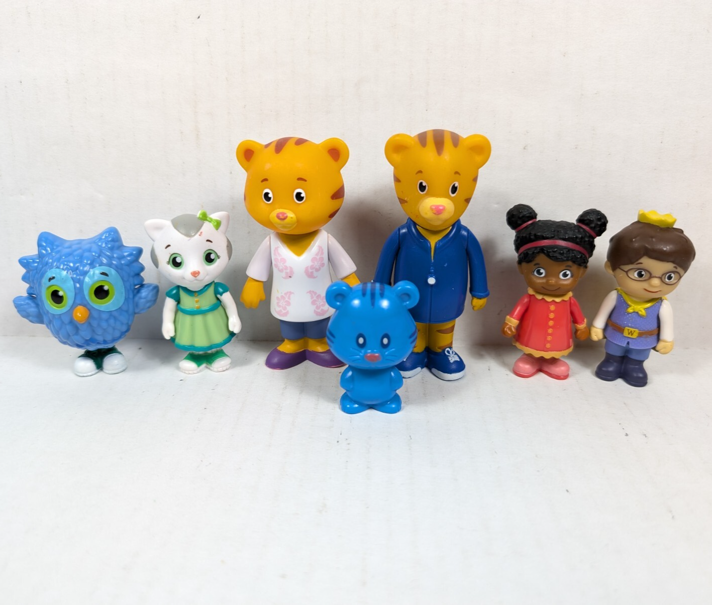 Daniel Tigers Neighborhood Figure Lot of 7 Jakks Elaina Katerina Wednesday PBS | eBay