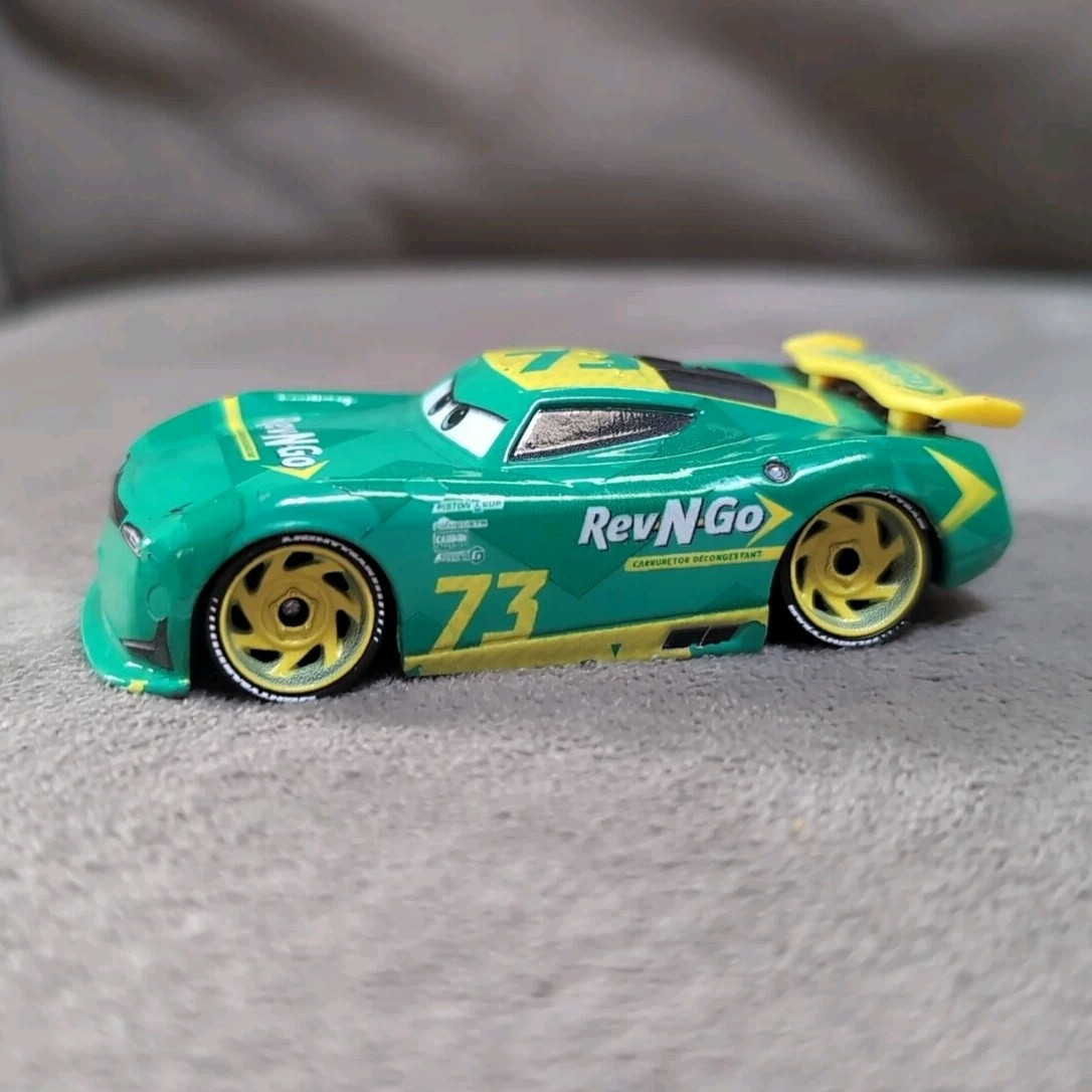 Disney Pixar Cars 3 M Fast Fong #73 Rev-N-Go Next Gen Racer Green Neon ...
