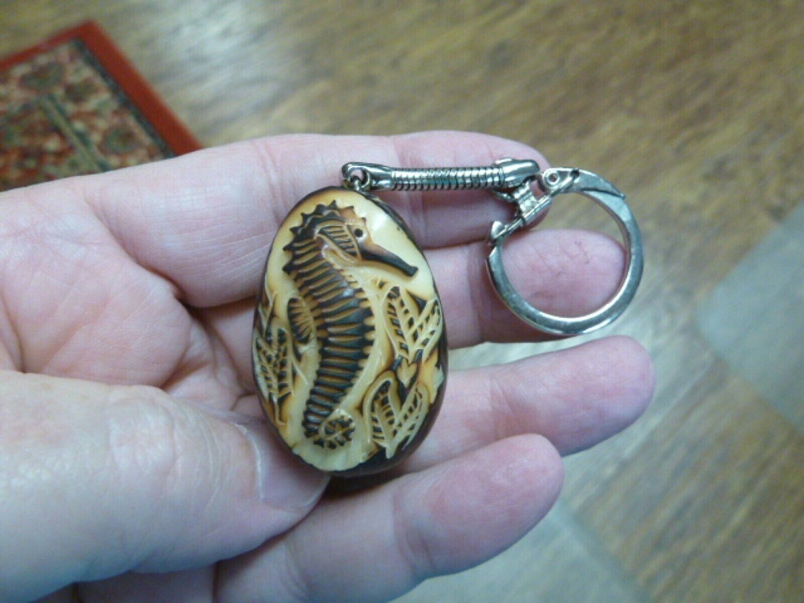 TNE-SEAH-215C) Seahorse sea horse fish TAGUA NUT palm keychain ...