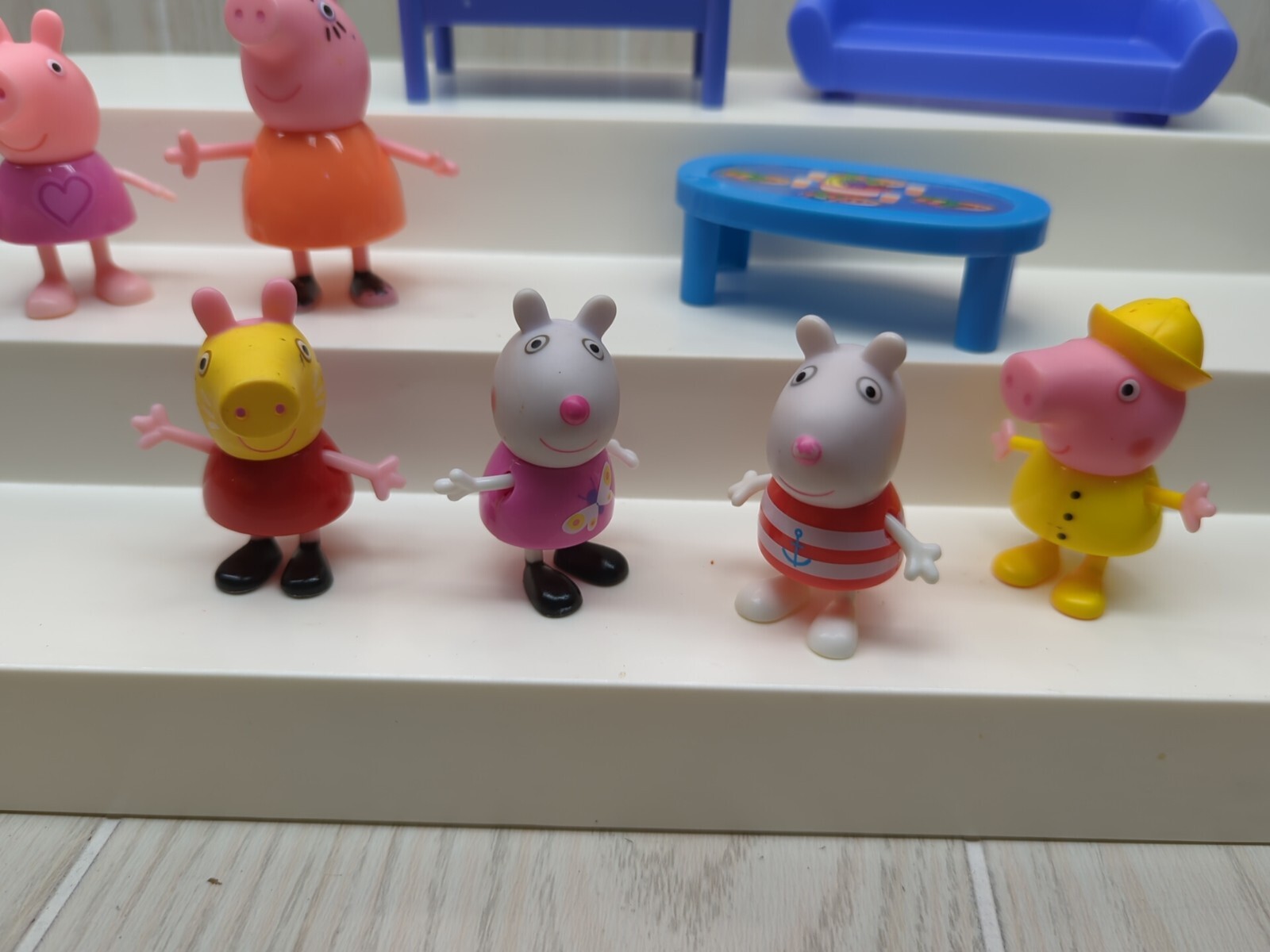 Peppa Pig Mummy Suzy Sheep figures lot couch sofa table bed for house playset | eBay