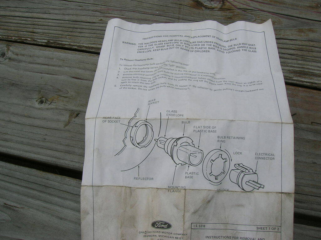 NOS HEADLAMP BULB ASSY -fits 85-96 Ford - OEM Ford E5LY-13N021-A ( 9004 ...