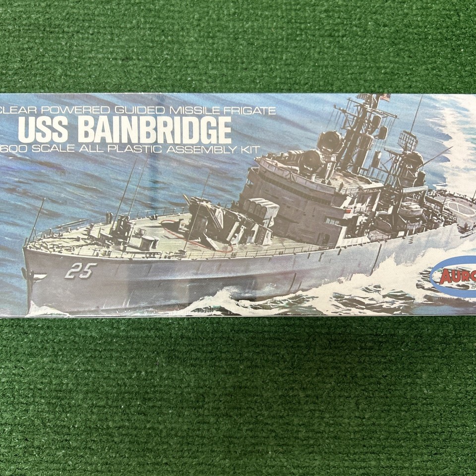 USS Bainbridge Guided Missile Frigate Aurora 1:600 scale ship model kit ...