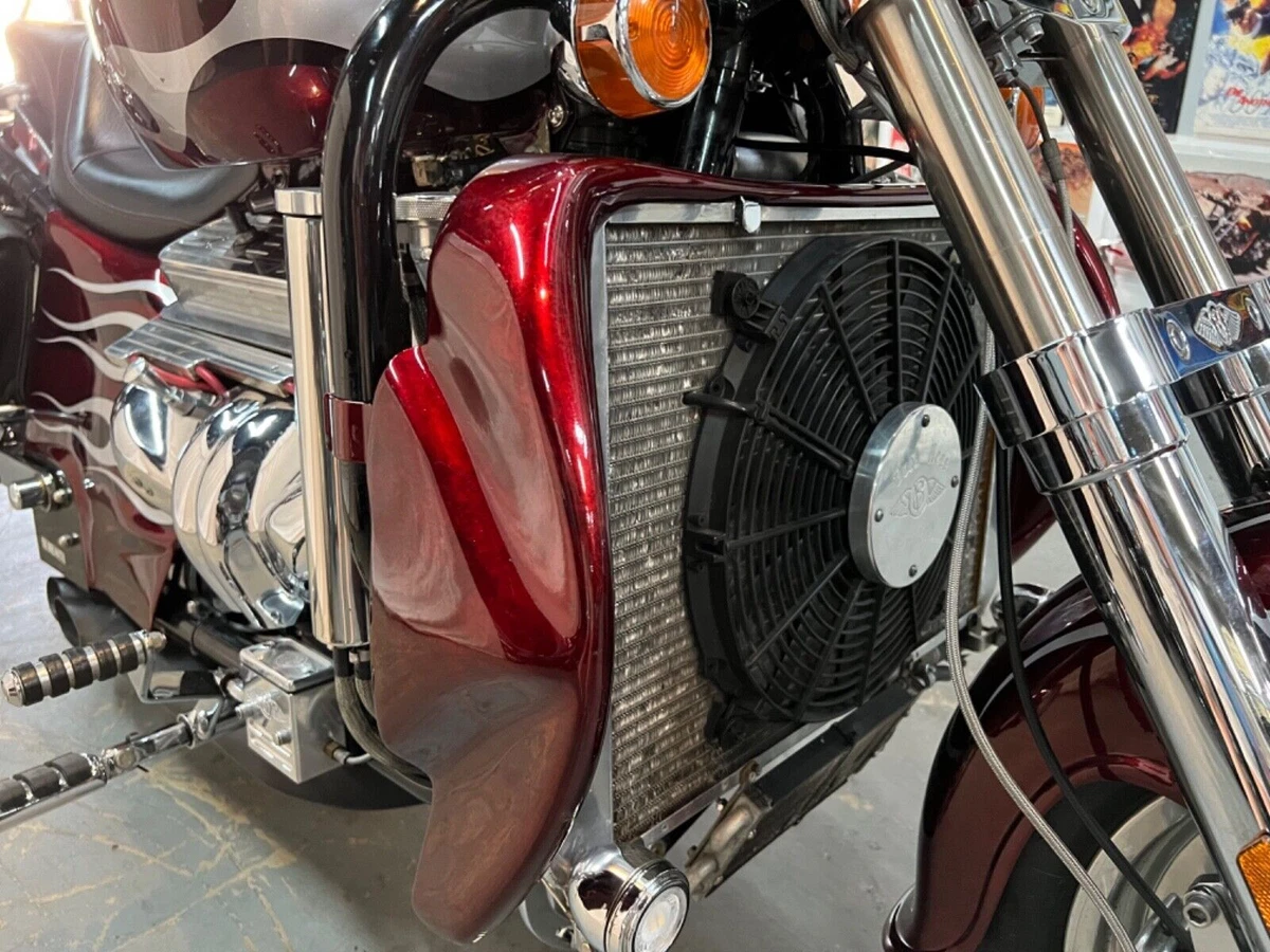 The Boss Hoss Motorcycle Rocks a V-8 Engine