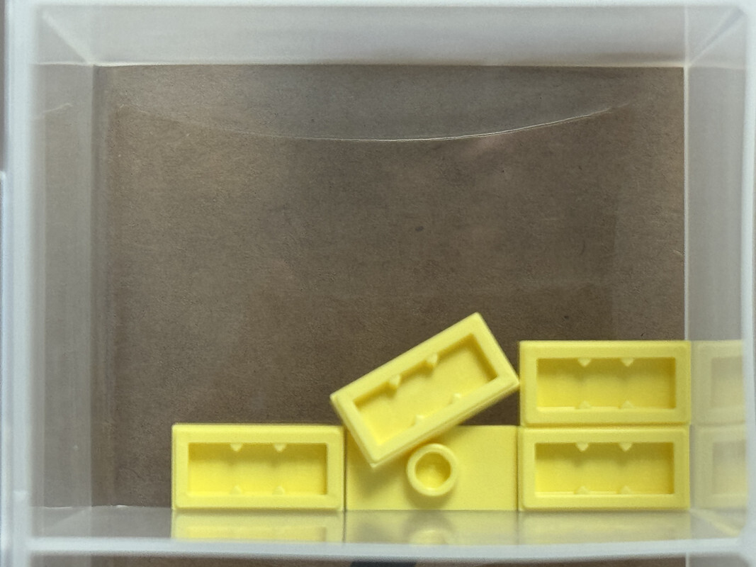 LEGO Parts - Bright Light Yellow Plate 1 x 2 1 Stud (Jumper) - No 15573 ...