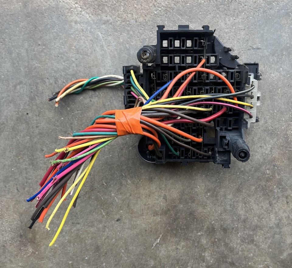 84-87 1985 CHEVROLET CHEVETTE FUSE BOX | eBay