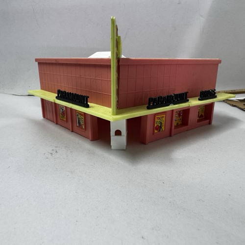 HO MOVIE THEATER /DRUG STORE plasticVille fully assembled and painted ...