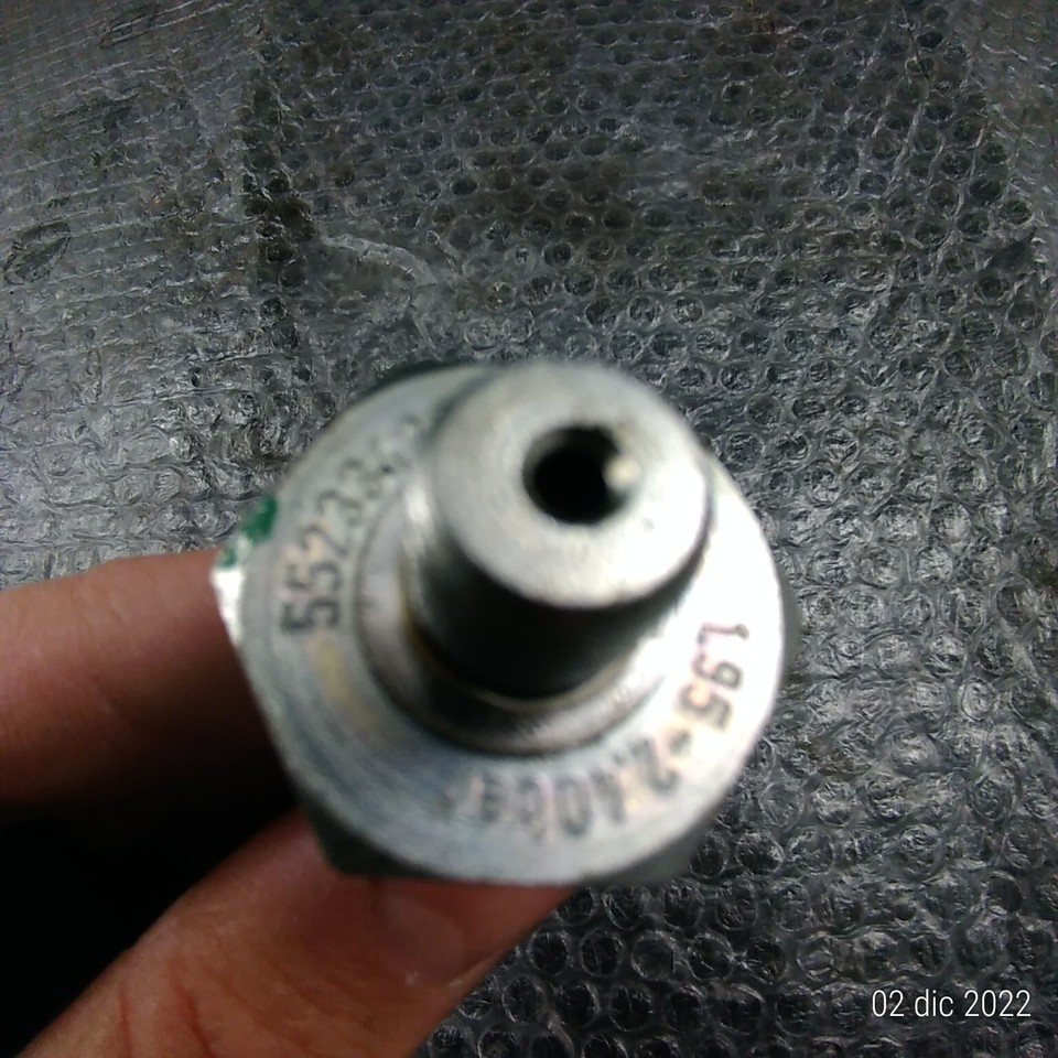 Oil Pressure Sensor 55233423 - 1.95 - 2.40 BAR Compatible With Fiat AR ...