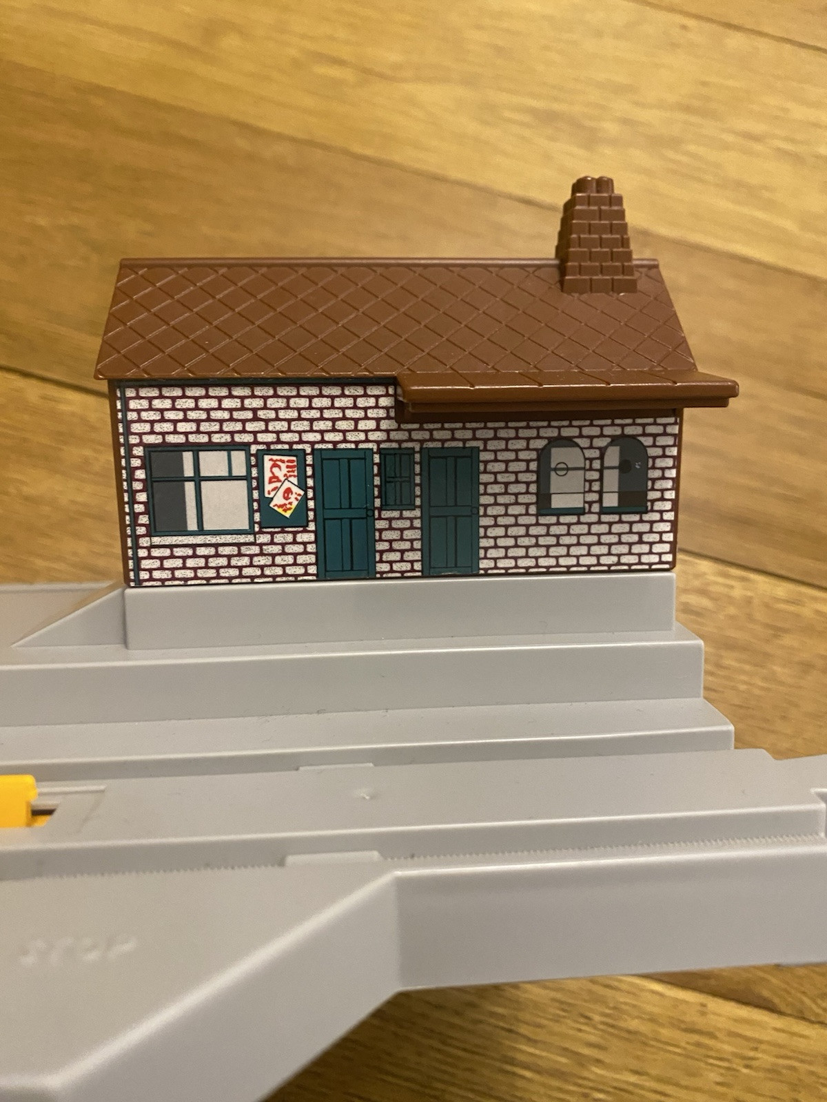 Thomas the Tank Engine Trackmaster Caroline | Grelly UK