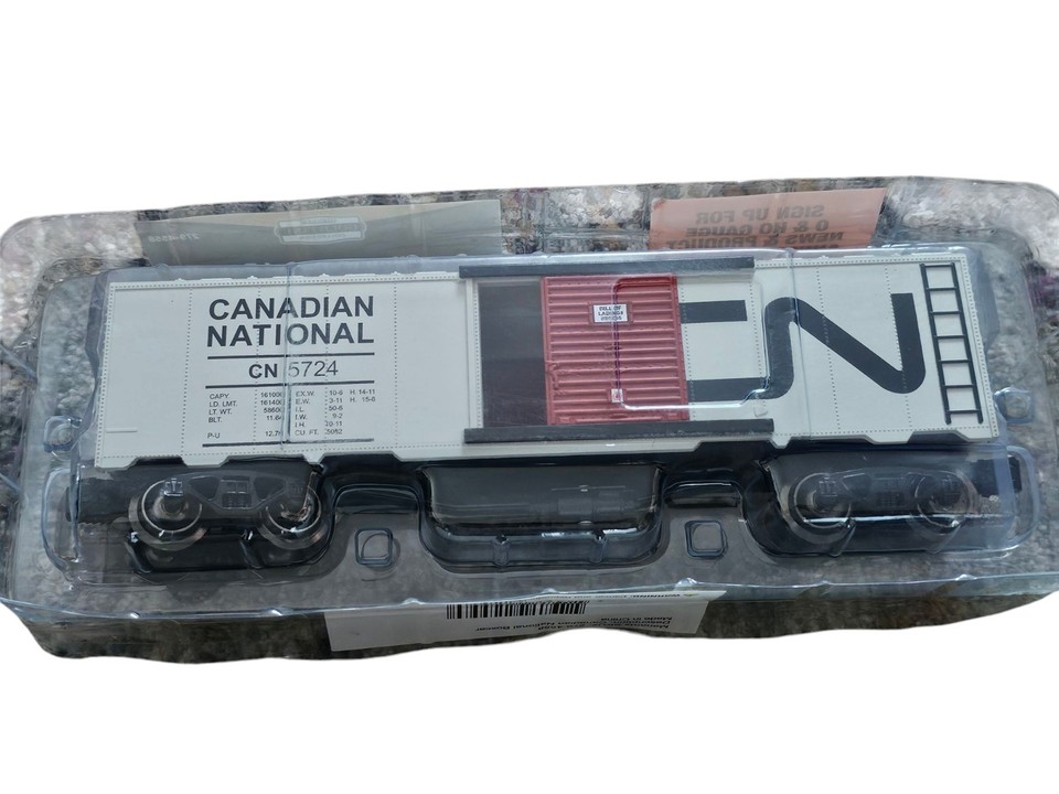 Menards O-Gauge Canadian National Box Car 5724 | eBay
