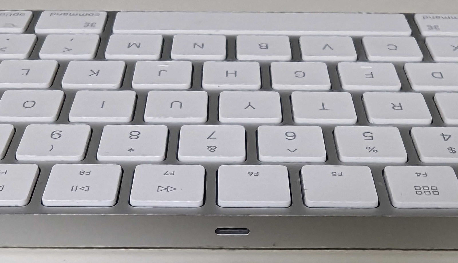 Apple A1644 Magic Keyboard (White/Silver) No USB Cable 888462650366 | eBay