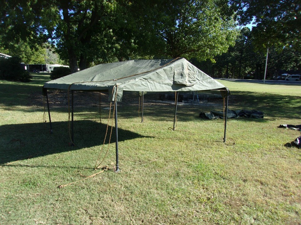 MILITARY SURPLUS 11x11 COMMAND POST (MCPS) TENT +FLOOR... USED ..GOOD ...