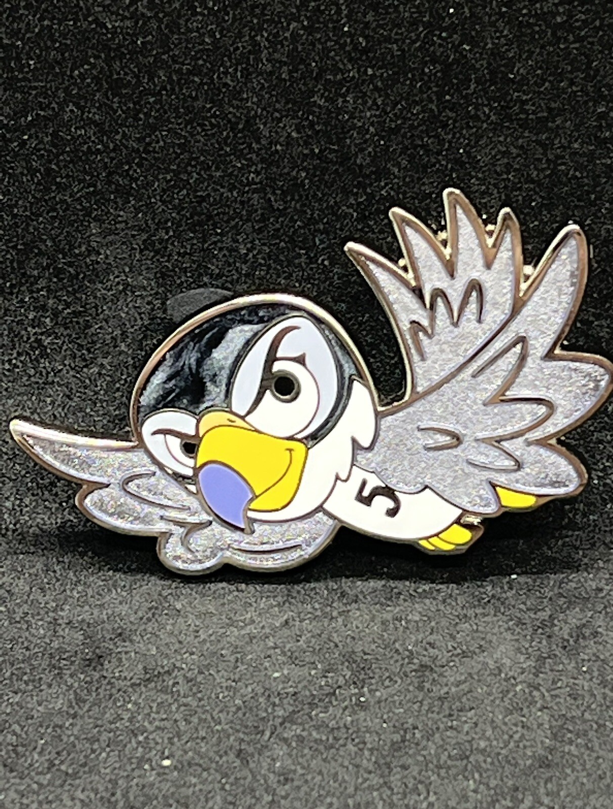Veefriends Focused Falcon Pin from 5s Shimmer set | 1 Of 155 | 1 pin ...
