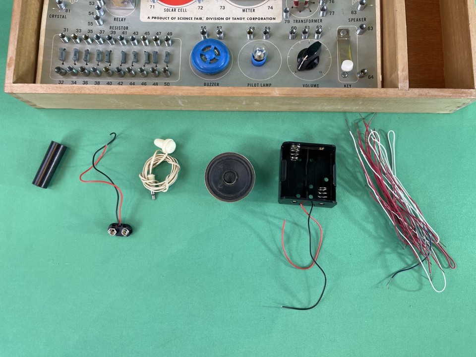 Radio Shack Science Fair Electronic Project Kit #201 50 in 1 - 1960s | eBay