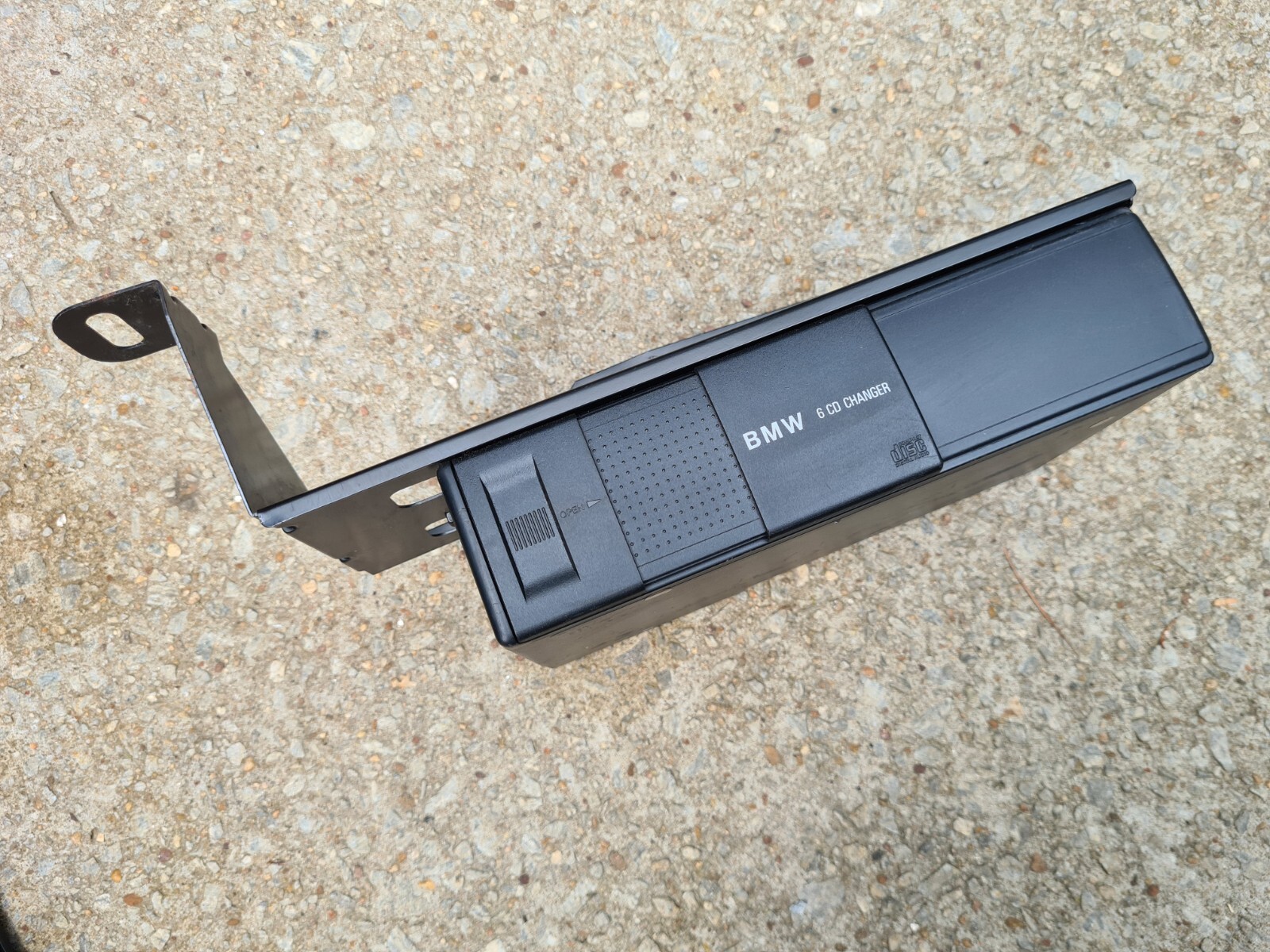 1997-2003 BMW E39 525i 528i 530i 540i M5 OEM Trunk 6 Disc CD Changer ...