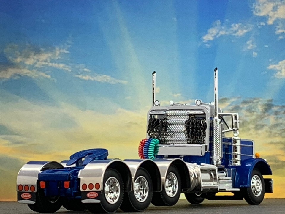 1/64 DCP BLUE/SILVER PETERBILT 359 TRI AXLE DAY CAB | eBay