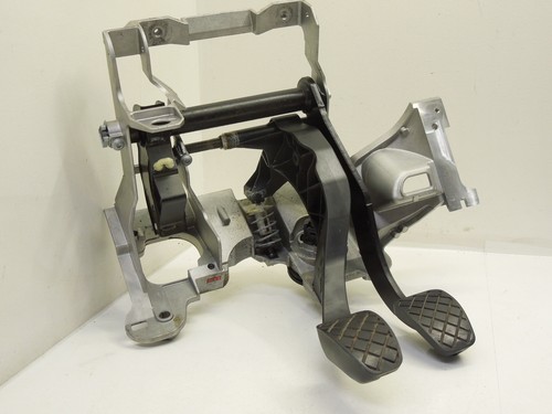 Audi A4 8K B8 Manual Pedal Box with Brake and Clutch Pedals 8K2721117 ...