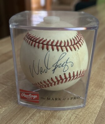 Wade Boggs Signed MLB Baseball Yankees | eBay