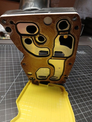 For BMW 1 3 4 5 Series X1 X3 X5 Engine Oil Filter Housing Assembly ...