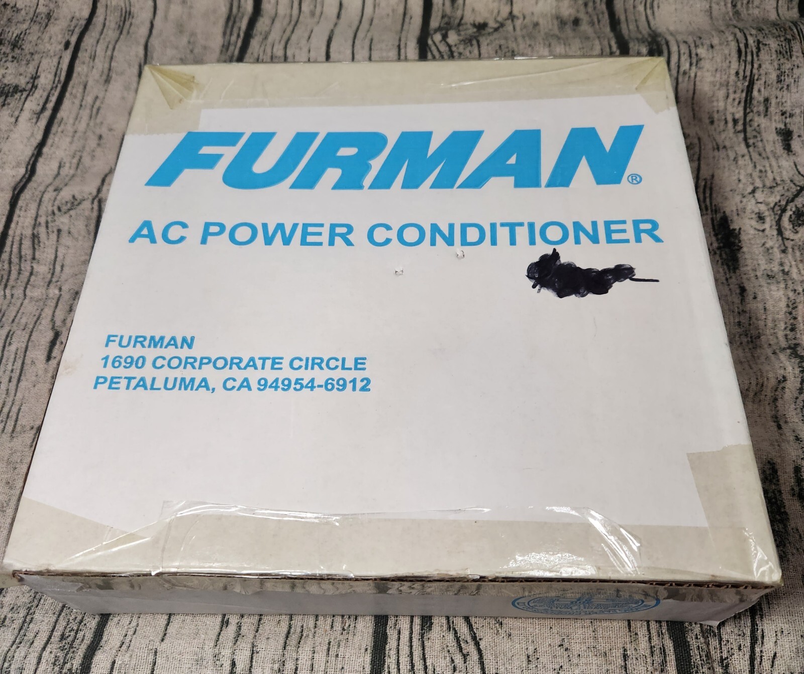 Furman AC-215A Compact Power Conditioner with Auto-Resetting Voltage ...