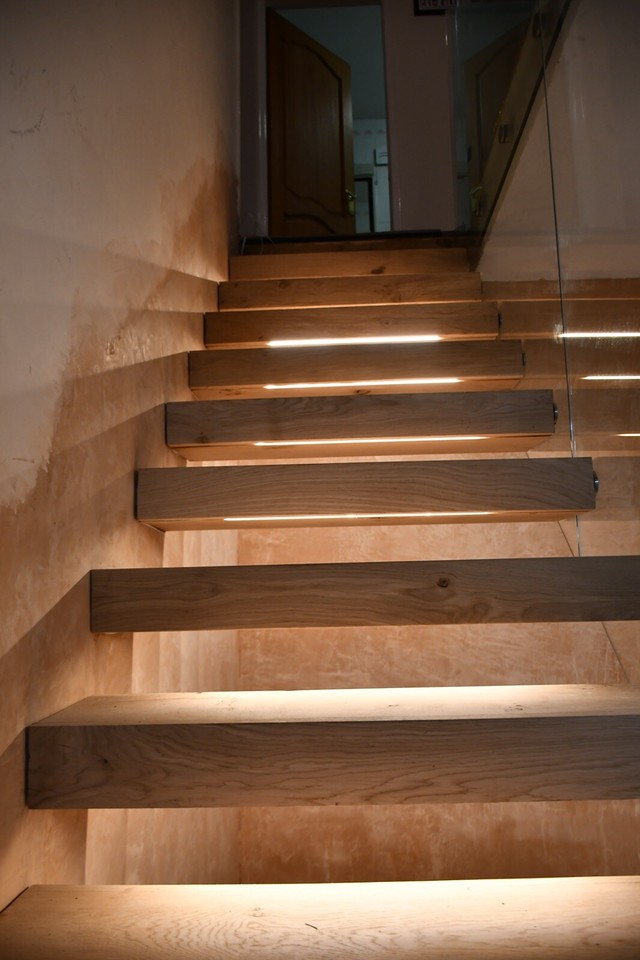 Modern Staircase - Mono Stringer - Single Spine - Central Spine | eBay