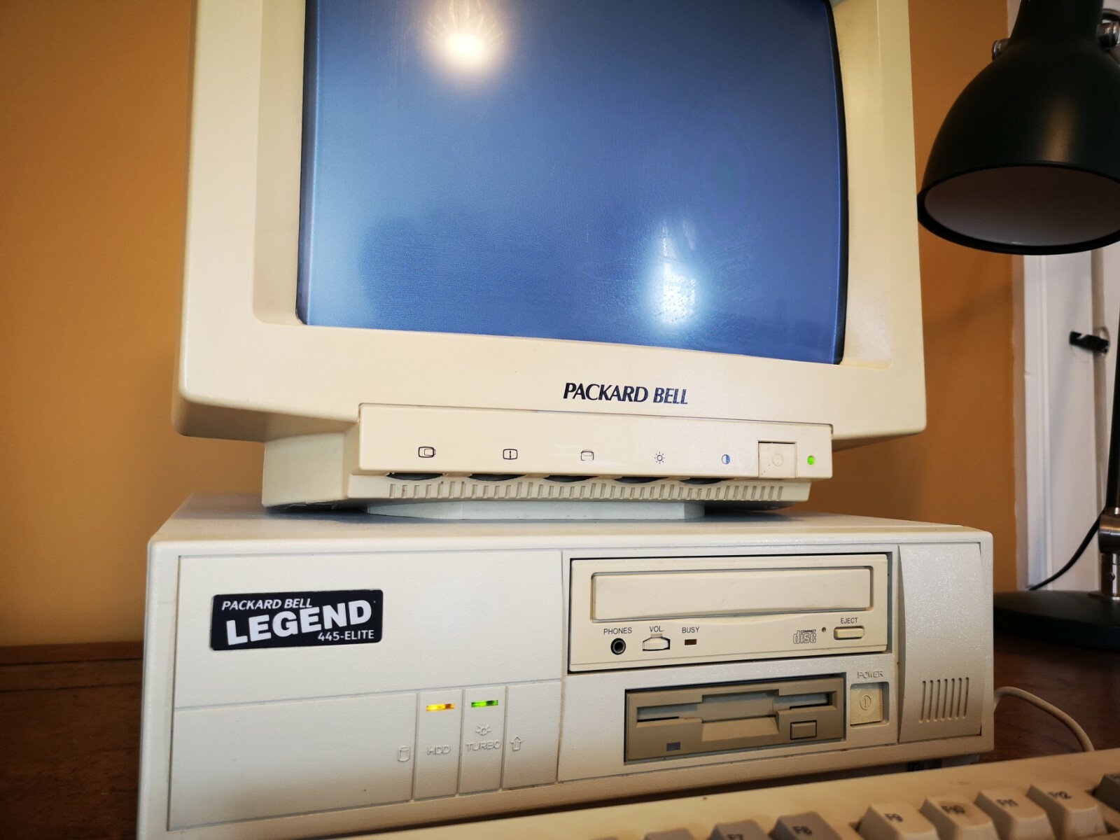 Legendary Original 1980s Packard Bell 386SX Legend Vintage Desktop PC ...