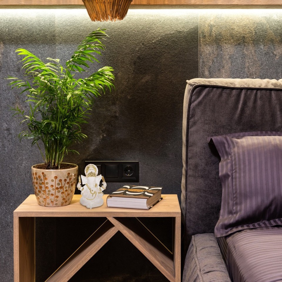 Home Ornaments Resin Statue Small Sculptures Decor Yoga Statues ...