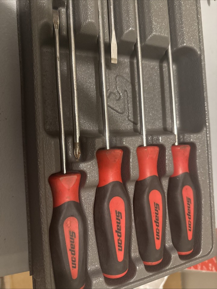 Snap On 8 Piece RED Soft Grip Extra Long Combo Cabinet Screwdriver Set ...