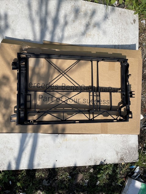 OEM MERCEDES VITO W447 Radiator Mounting Frame A4475050041 Genuine for ...