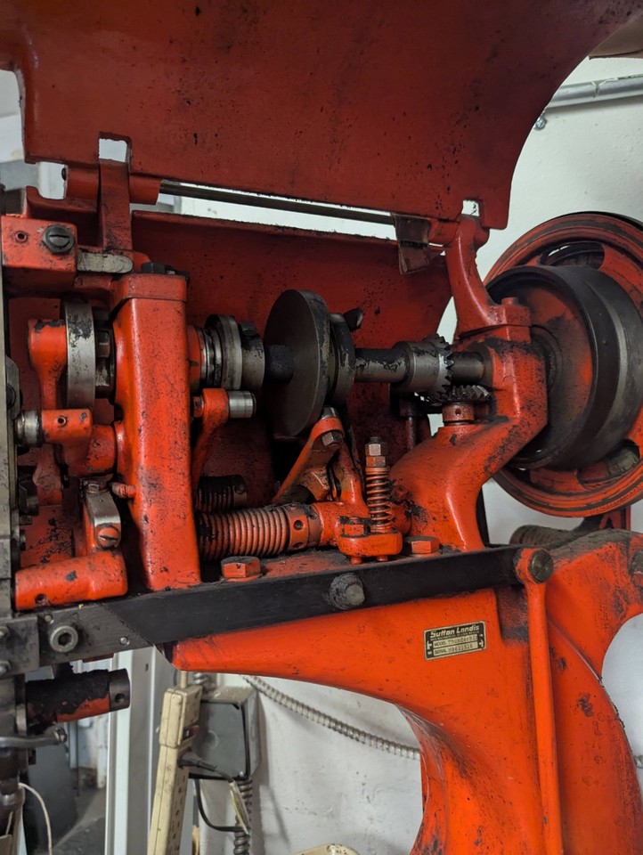 Sutton Landis Chain Stitcher for Shoe Repair Machine Thunderbird Model ...