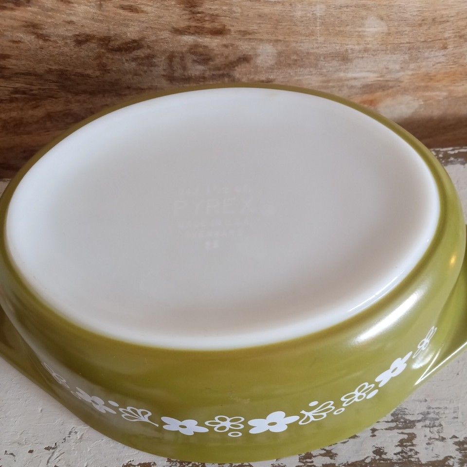 Pyrex Spring Blossom Crazy Daisy Casserole Covered Oval 043 1½ Quart ...