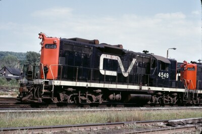 Central Vermont (CV) - GP9 - #4549 - Original 35mm Slide | eBay