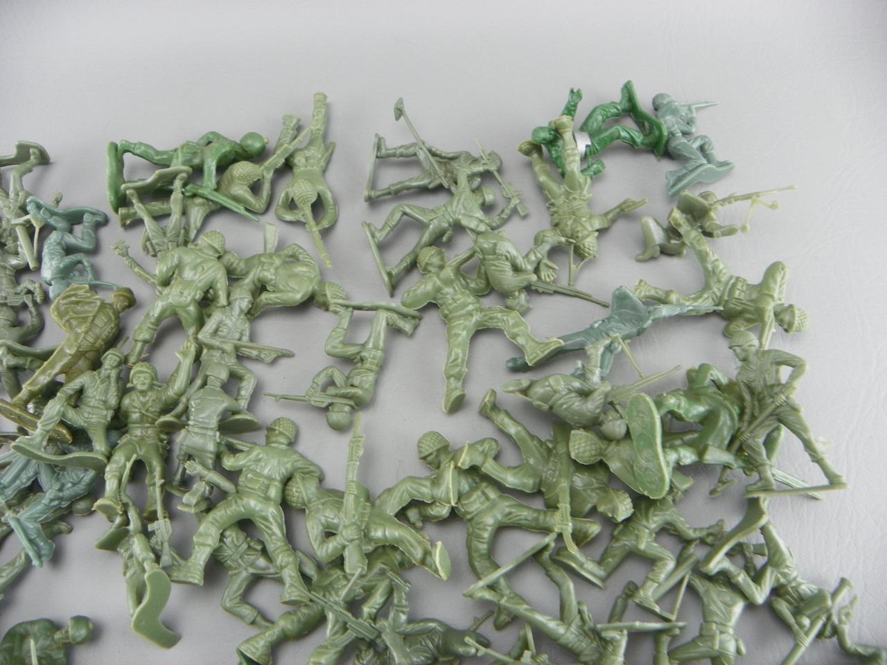 Vintage 1960s Tim-Mee MPC Marx Plastic Green Army Men Small 2" Soldiers ...