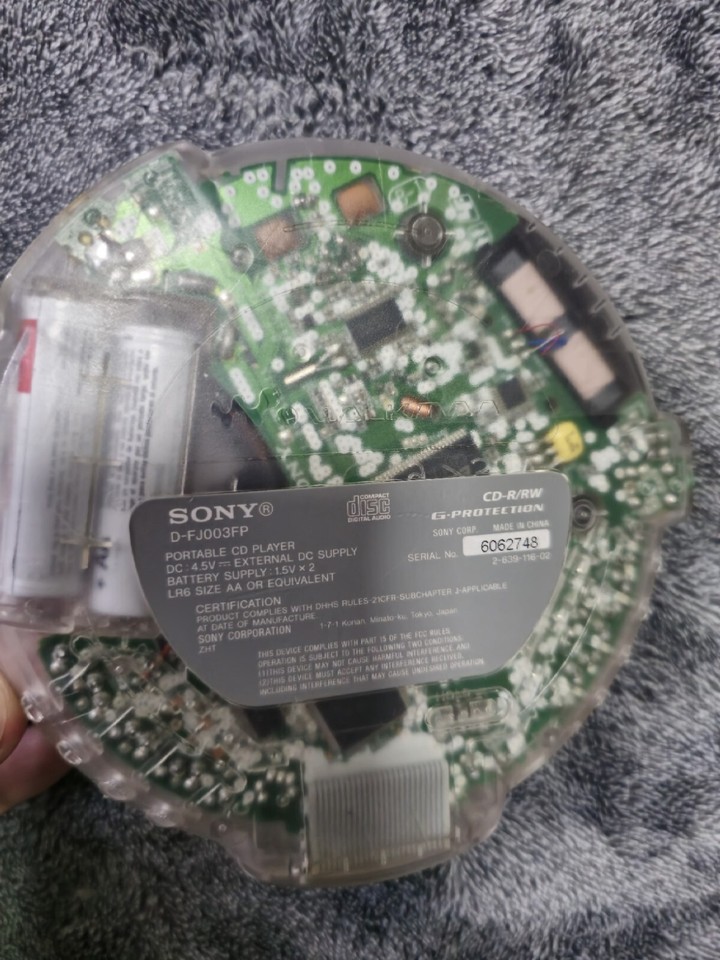 Sony Walkman D-FJ003FP Clear Federal Prison CD Player AM/FM Radio ...