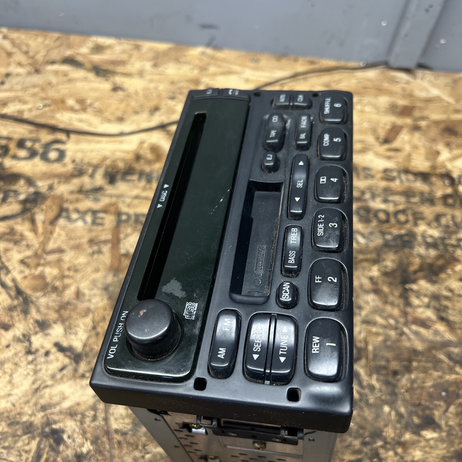 98 99 2000 01 02 03 Ford F150 F250 F350 Series Truck Ranger Radio CD ...