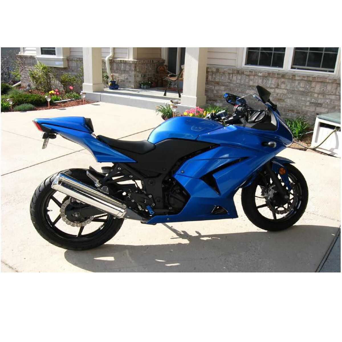 Blue Kawasaki Ninja 250r