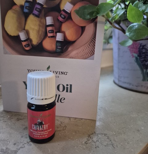 Chivalry 5 ml Young Living Essential Oils ätherische Ölmischung Neu ...