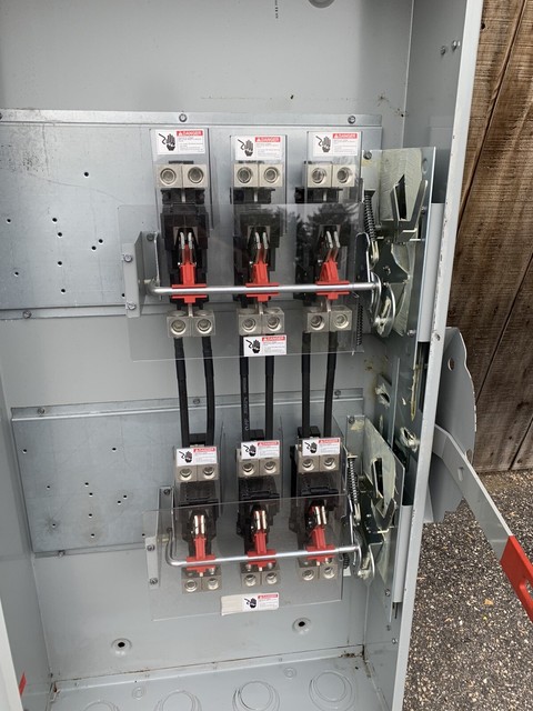 DTNF325 Siemens 400 Amp 240V 3 Pole Non Fused Manual Transfer Switch ...