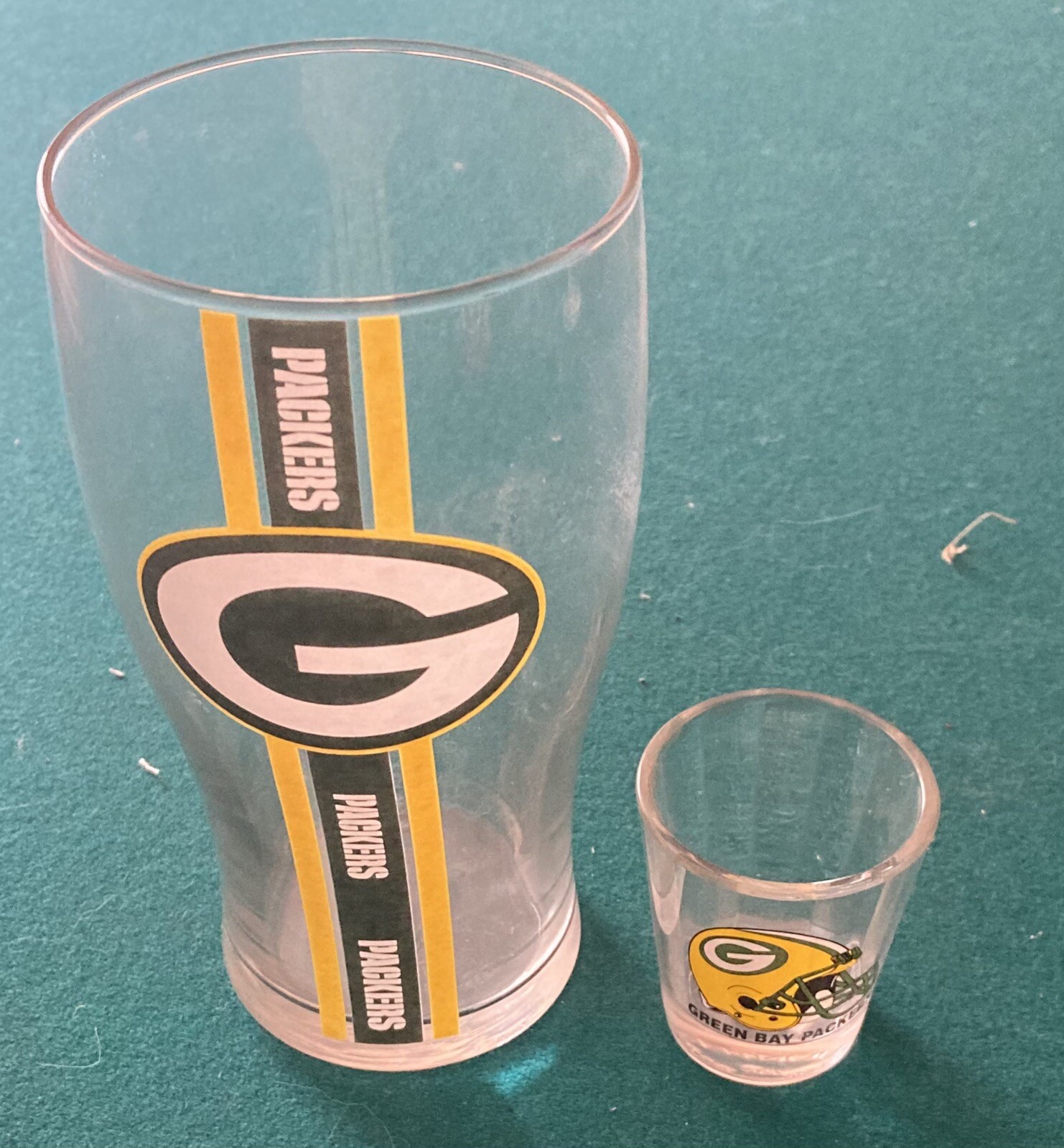 Green Bay Packers NFL Gift Pack. w/ 12oz Beer Pint Glass & 4oz Shot ...
