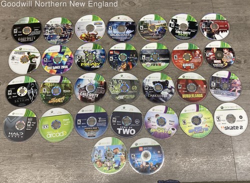 Lot of 30 Microsoft Xbox 360 Game Discs Halo CoD Minecraft DA 2 MvC 3 ...