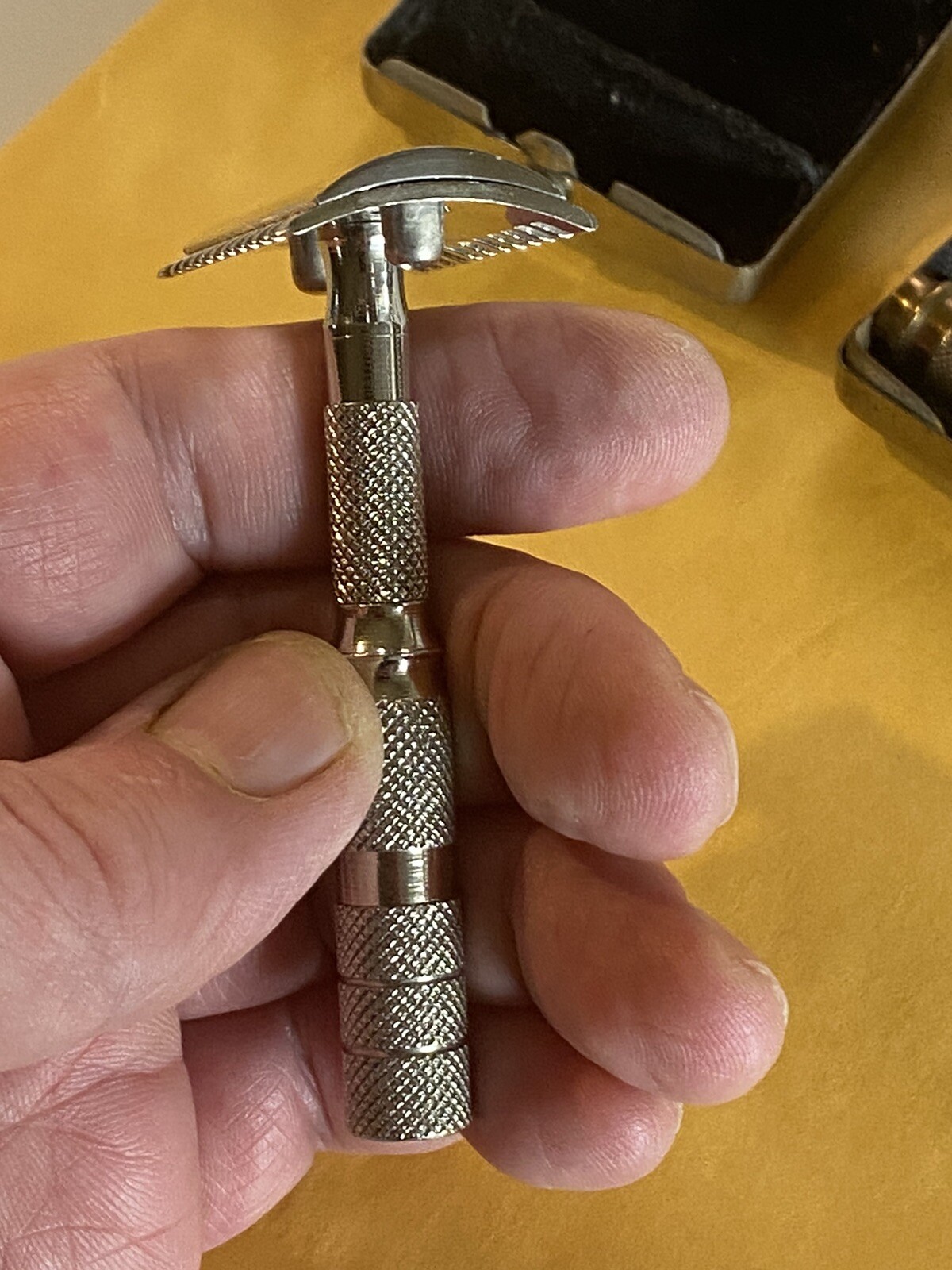 3 Vintage Military Pocket Shaving Razors 2 Germany , 1 Great Britain ...