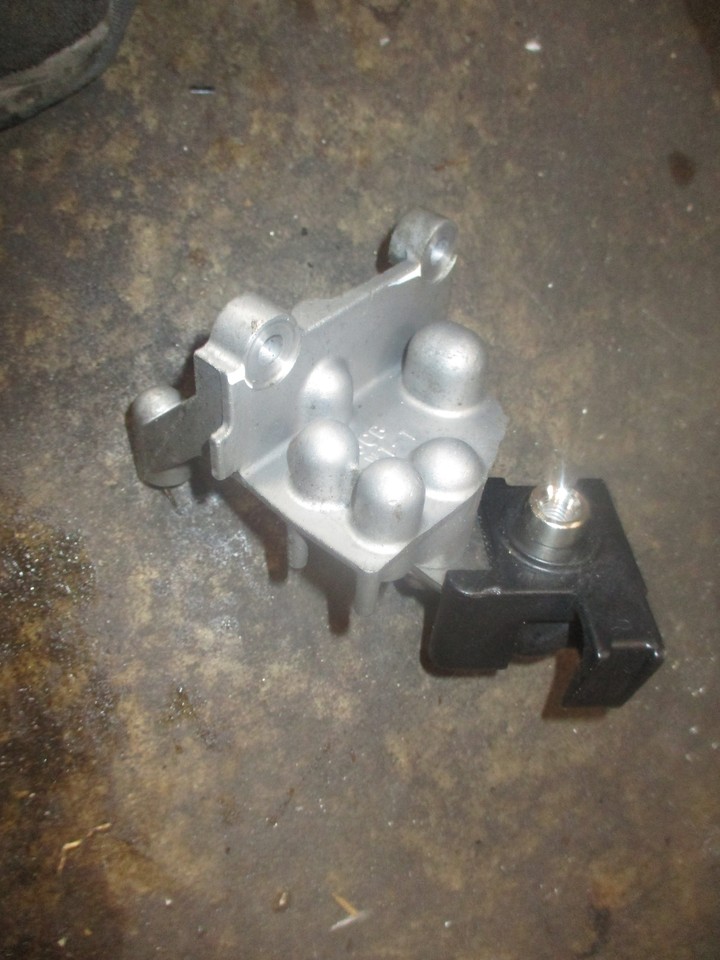 Yamaha 250hp 4.2L 4 stroke outboard battery post | eBay