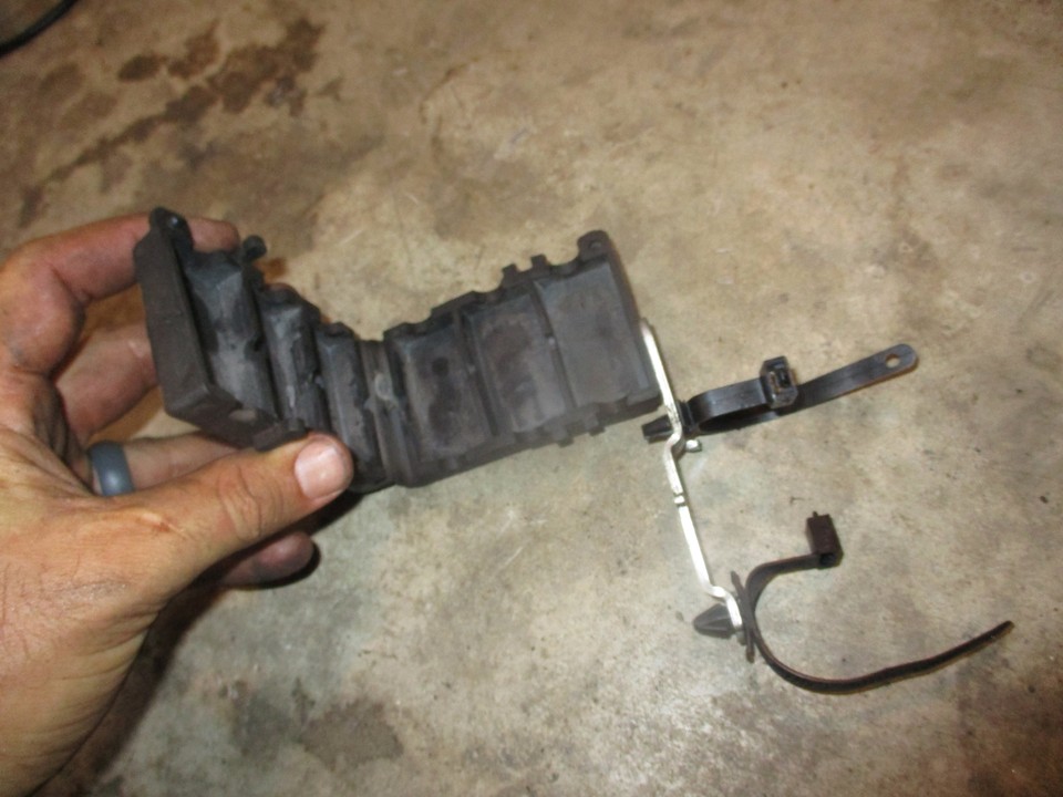 Yamaha 3.3L HPDI VMAX 225hp outboard rigging grommet | eBay