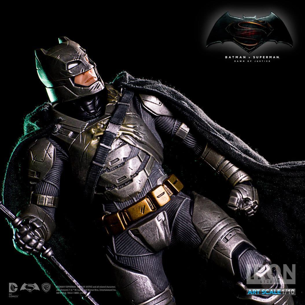 Iron Studios Armored Batman Vs Superman Statue Battle Damaged Figure V ...